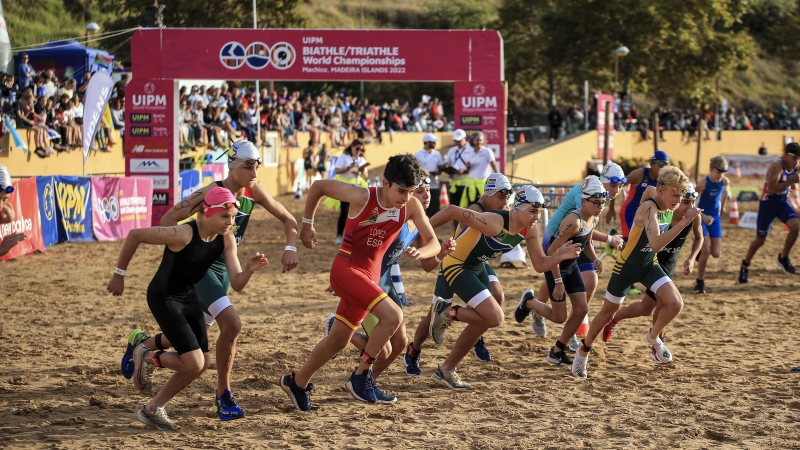 UIPM 2022 Biathle-Triathle World Championships: Serapinaite (LTU) and ...