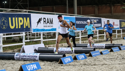 Second Laser-Run with obstacles demonstration | Union Internationale de ...